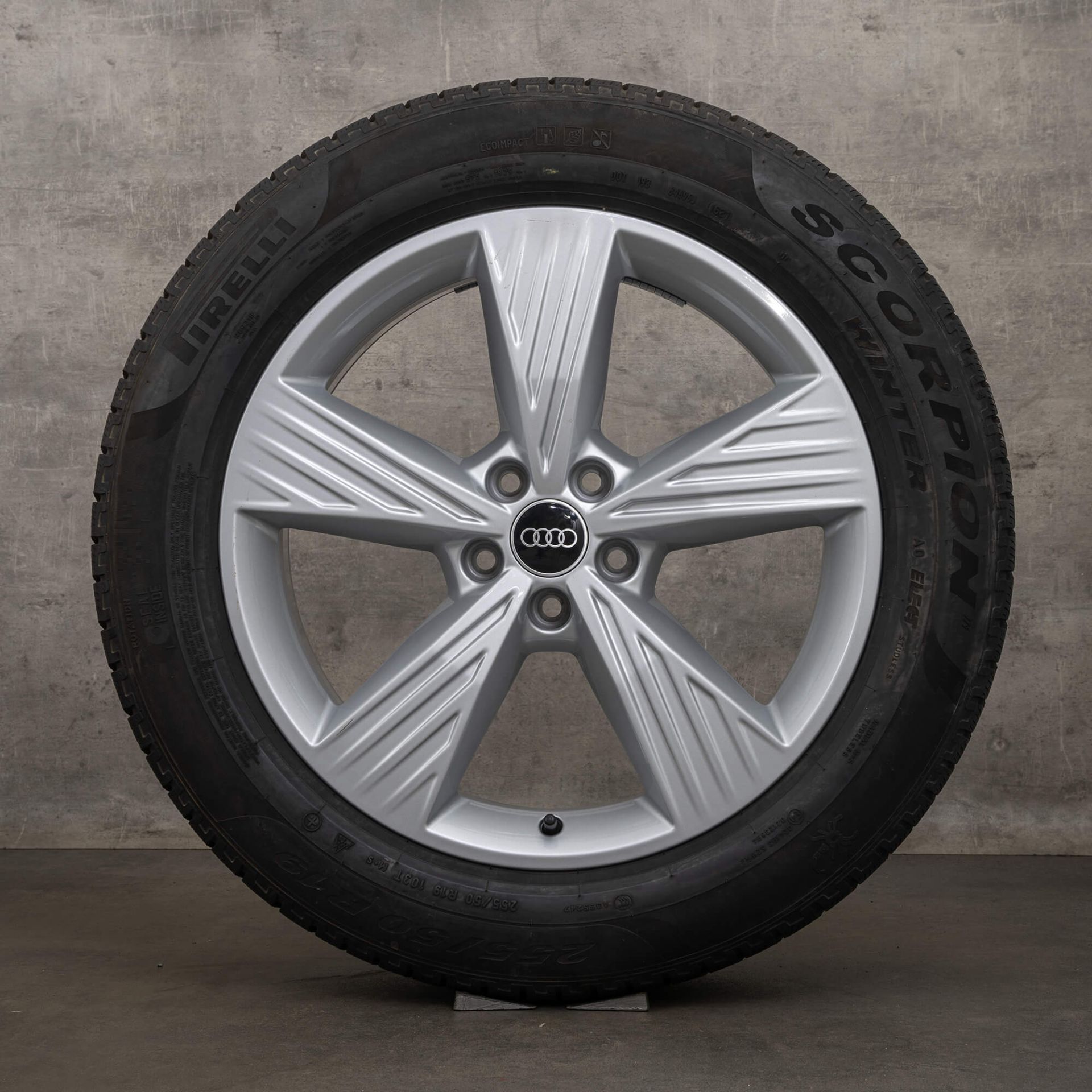 Originale Audi Q4 e-tron vinterdæk med fælge 19 tommer FZ Sportback ...