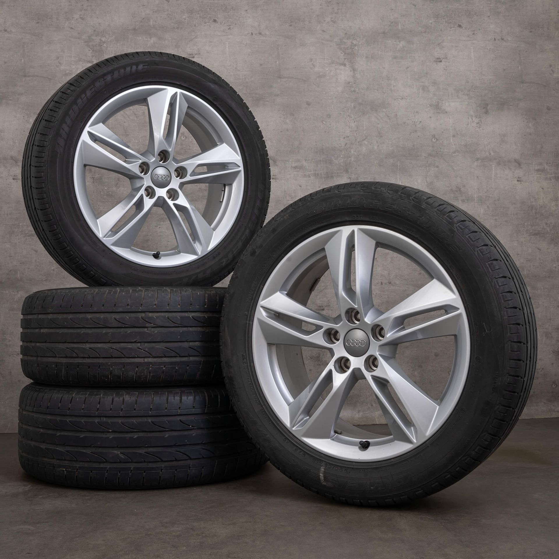 Original Audi Q3 8U 18 inch summer wheels rims tires 8U0601025AB silver