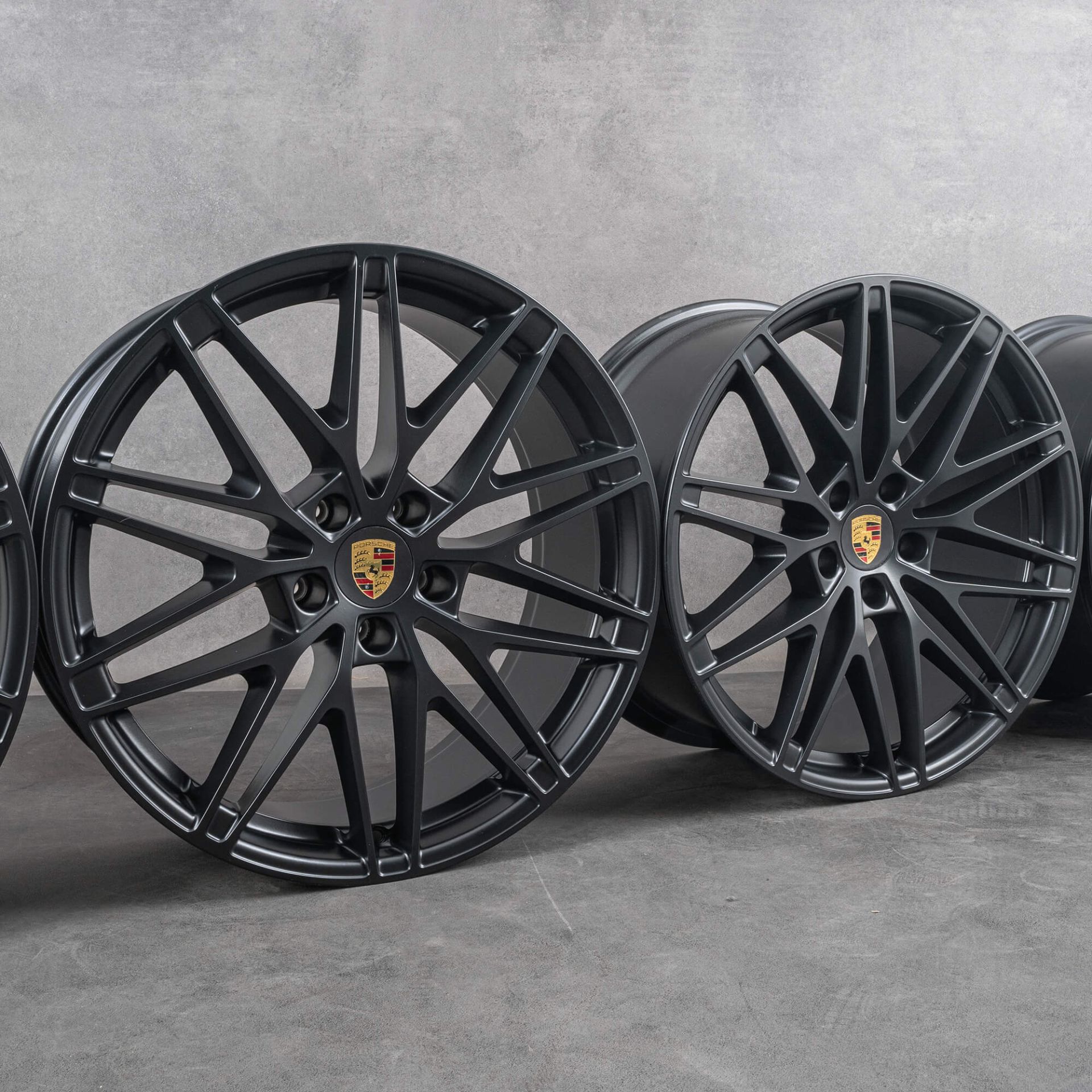 OEM Porsche 22 inch rims Macan Electric H2 RS Spyder Design black matt