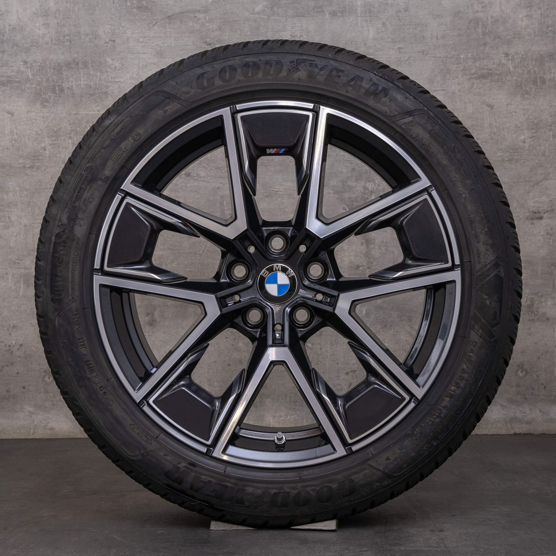 OEM BMW 4 Series i4 snow tire packages 18 inch G26 Gran Coupe Rims ...