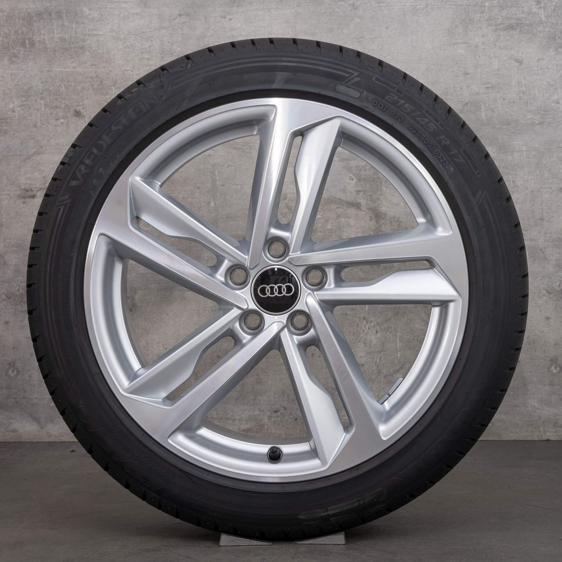 Audi A1 GB rims 17 inch summer tires wheels 82A601025K 7 mm