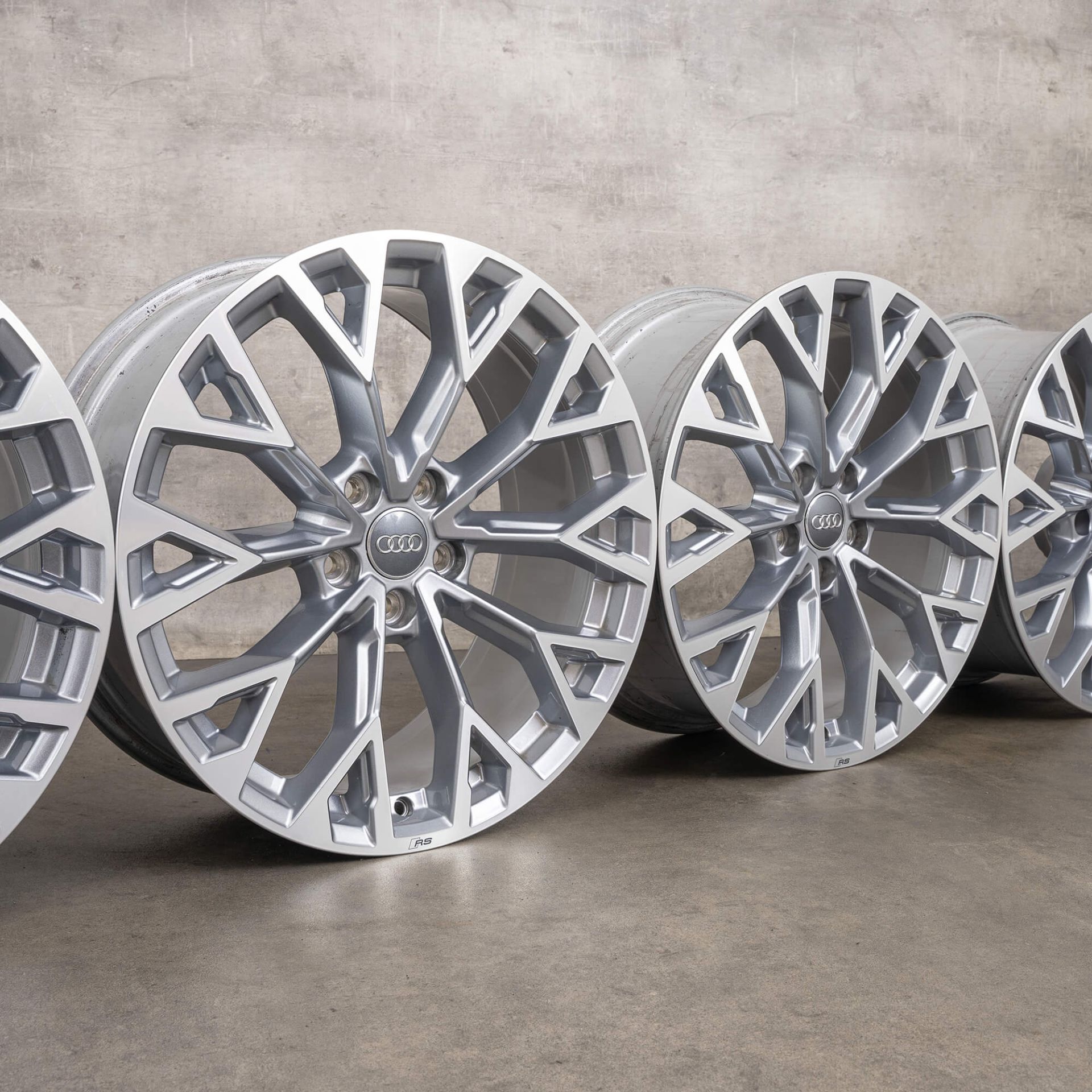 Audi RS3 8Y 19 inch rims 8Y0601025BM 8Y0601025BN aluminum