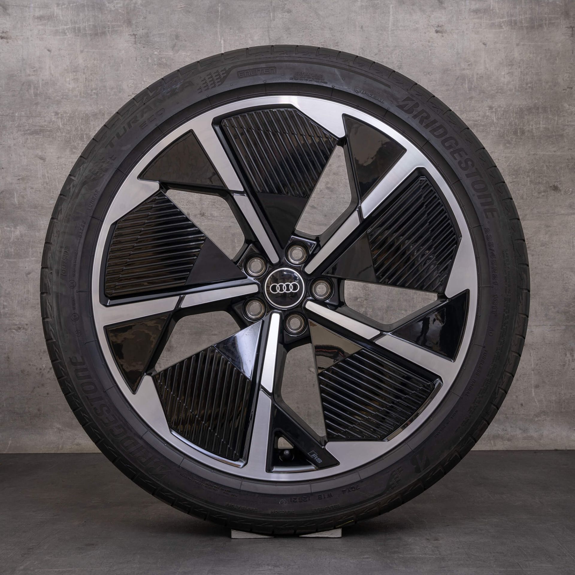 Original Audi Q4 e-tron & Sportback Felgen 21 Zoll FZ Sommerräder Rotor ...