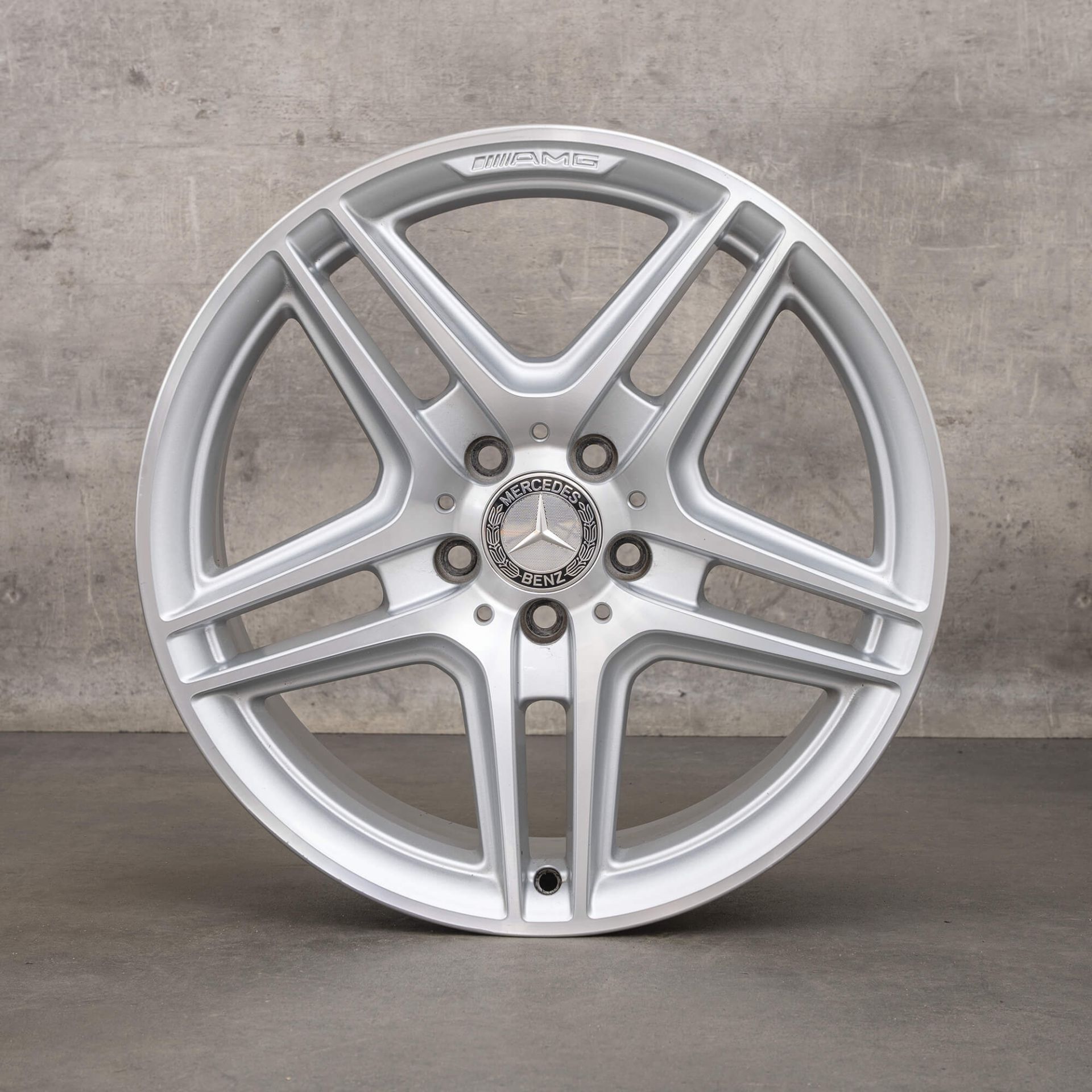 AMG Mercedes Benz C-Class W204 S204 C204 18 inch rims A2044014102 ...