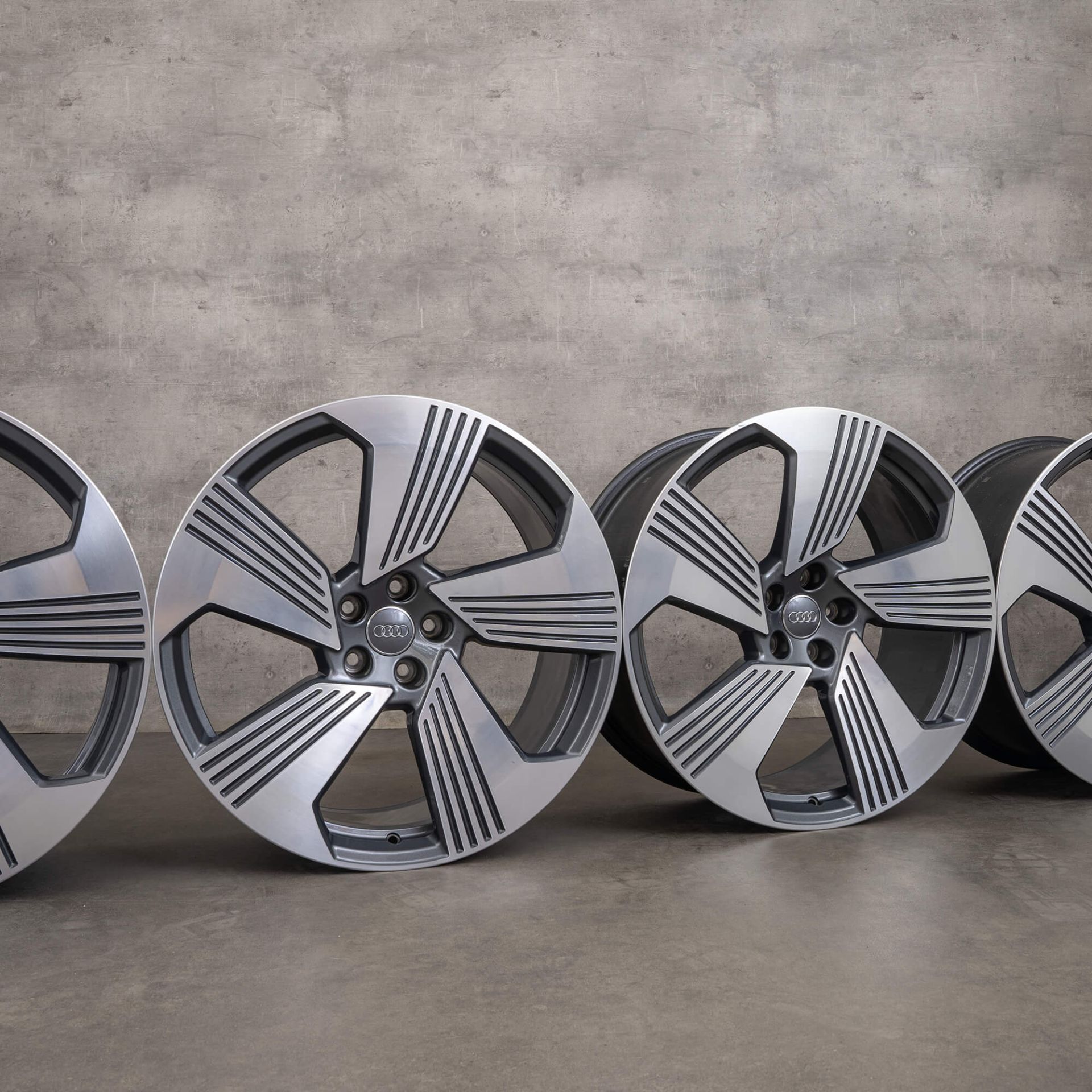 Original Audi Q8 e tron GE Sportback 21 inch rims aluminum 4KE601025F