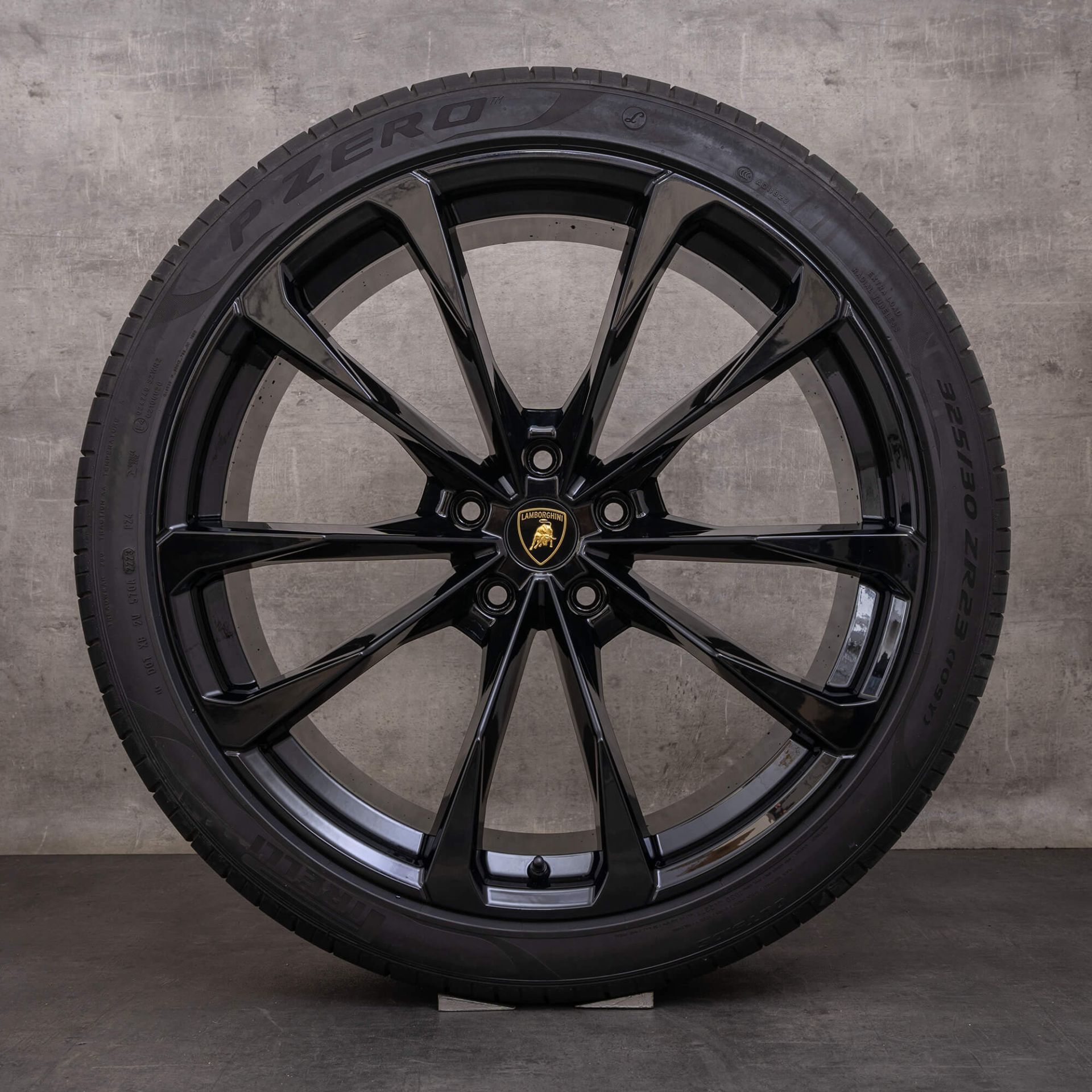 OEM Lamborghini Urus rims 23 inch summer wheels 4ML601025CP 4ML601025CR ...