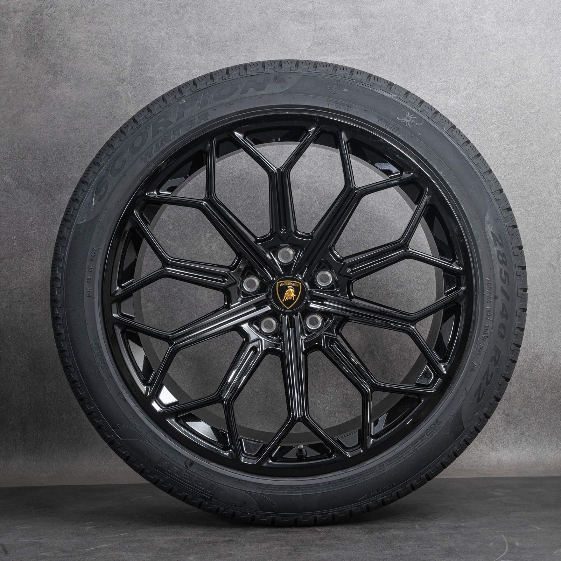 OEM Lamborghini Urus winter tire packages 22 inch rims 4ML601025R ...