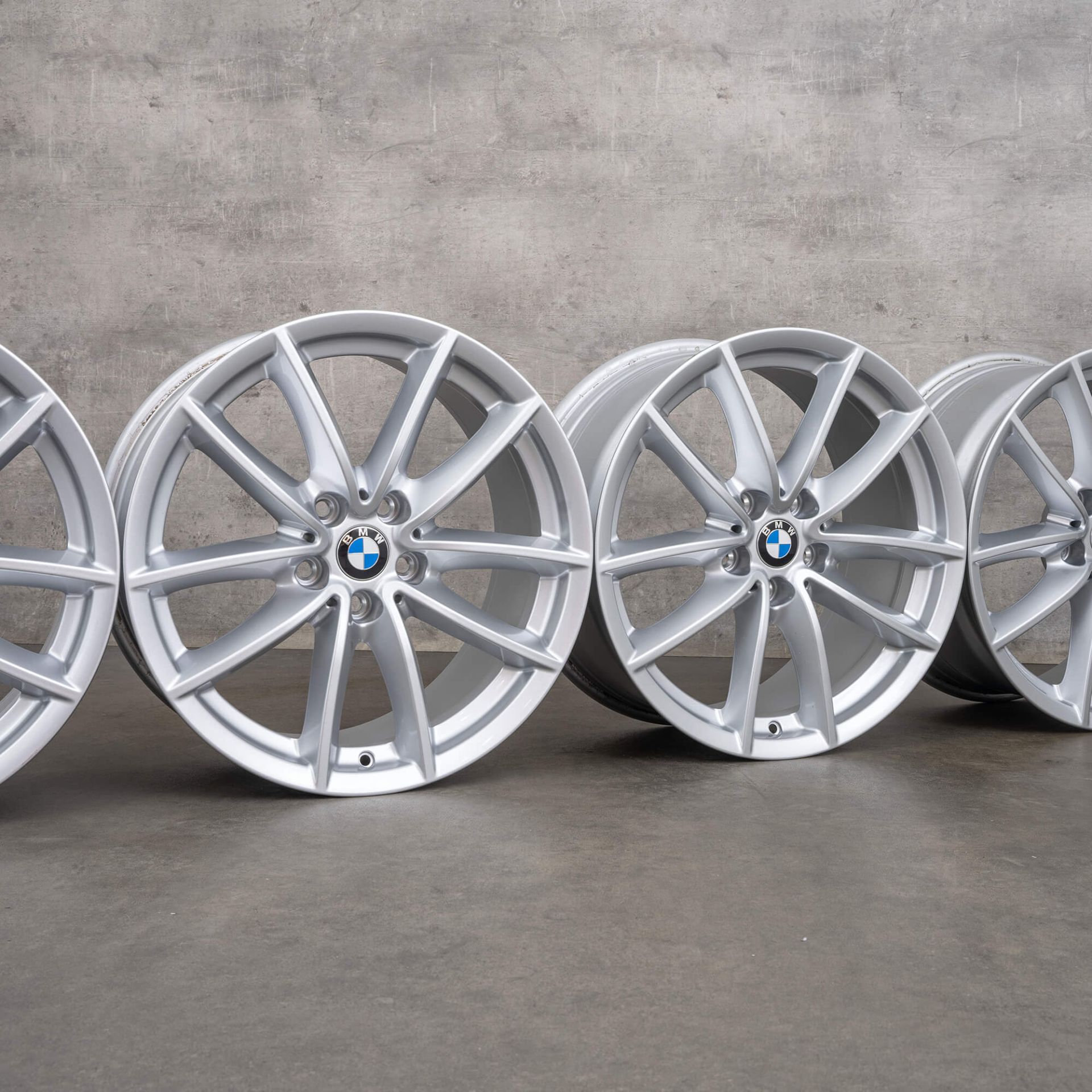 Originele BMW X5 X6 velgen 18 inch G05 G06 styling 618 V-spaak 6880684 zilver NIEUW